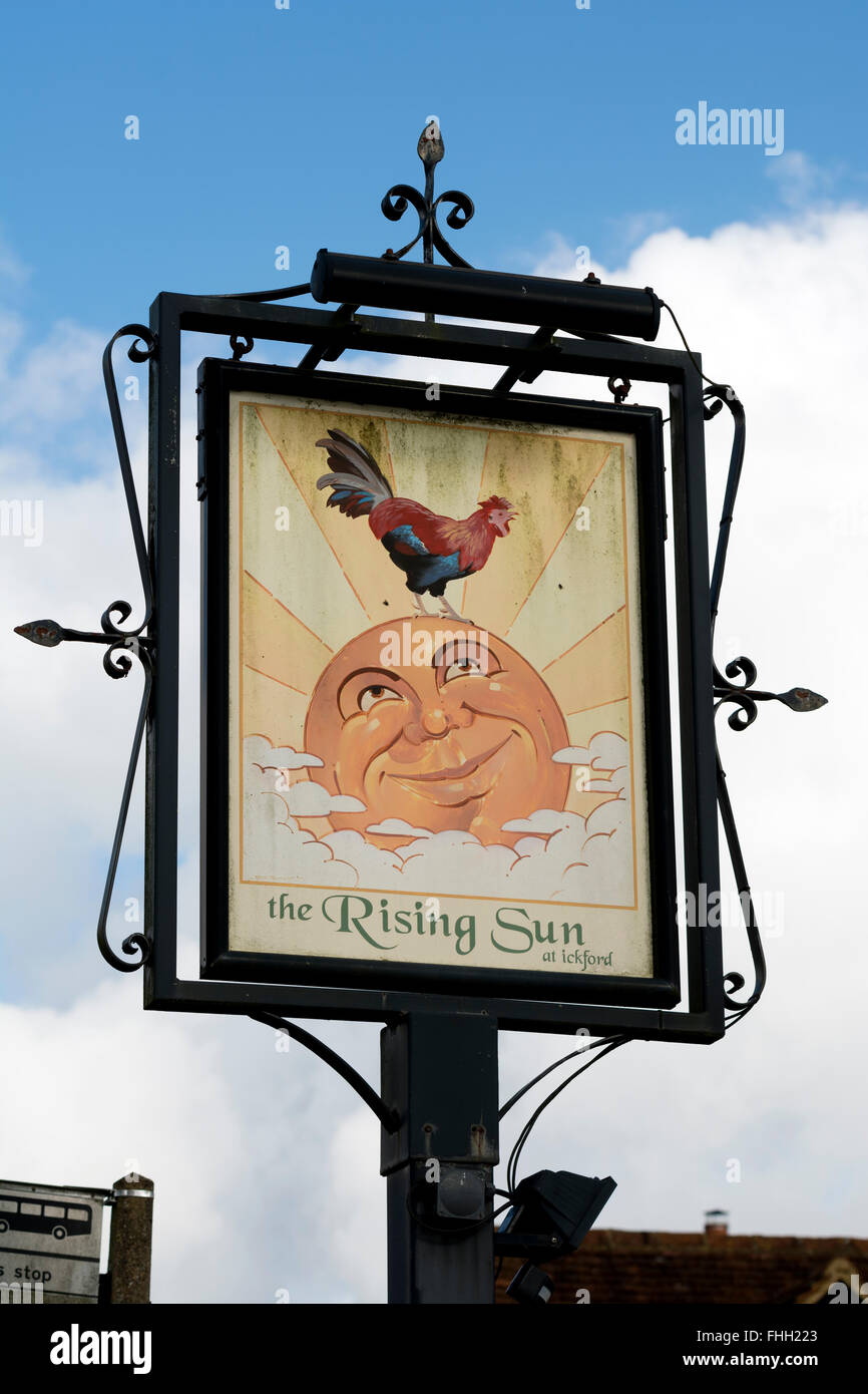 Rising sun pub hi-res stock photography and images - Alamy