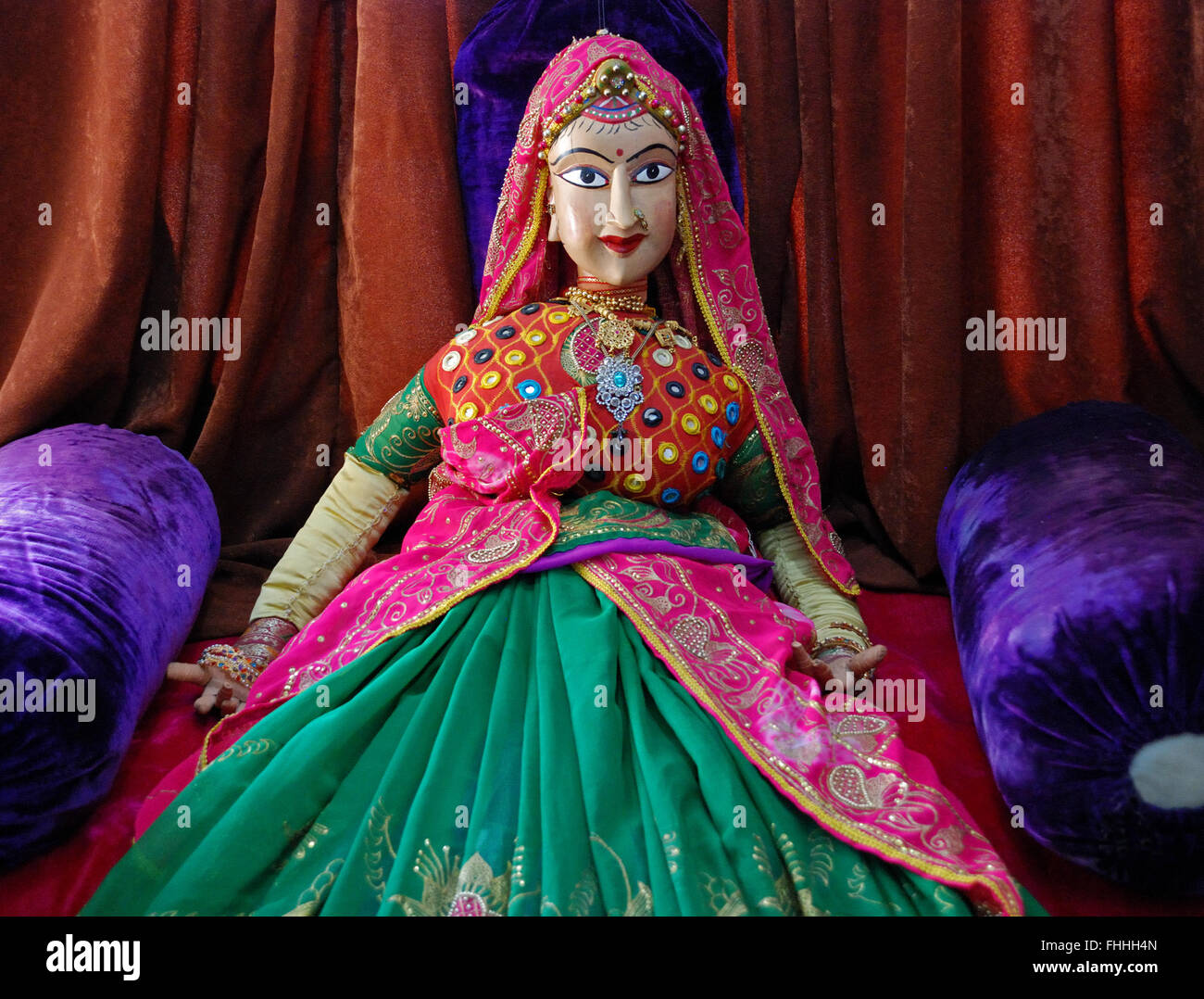 Indian maharani hi-res stock photography and images - Alamy
