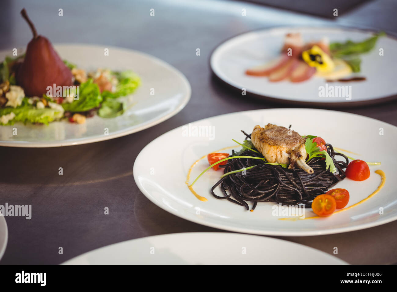 Perfect spaghetti hi-res stock photography and images - Alamy
