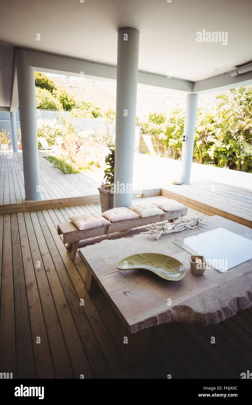 Stylish outdoor patio area Stock Photo - Alamy