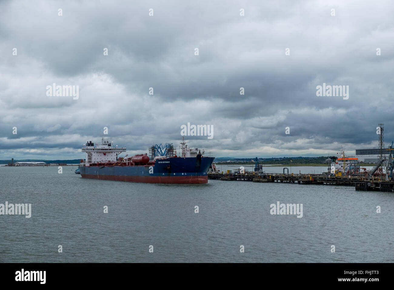 Large petroleum tanker at berth in the Southampton Stock Photo - Alamy