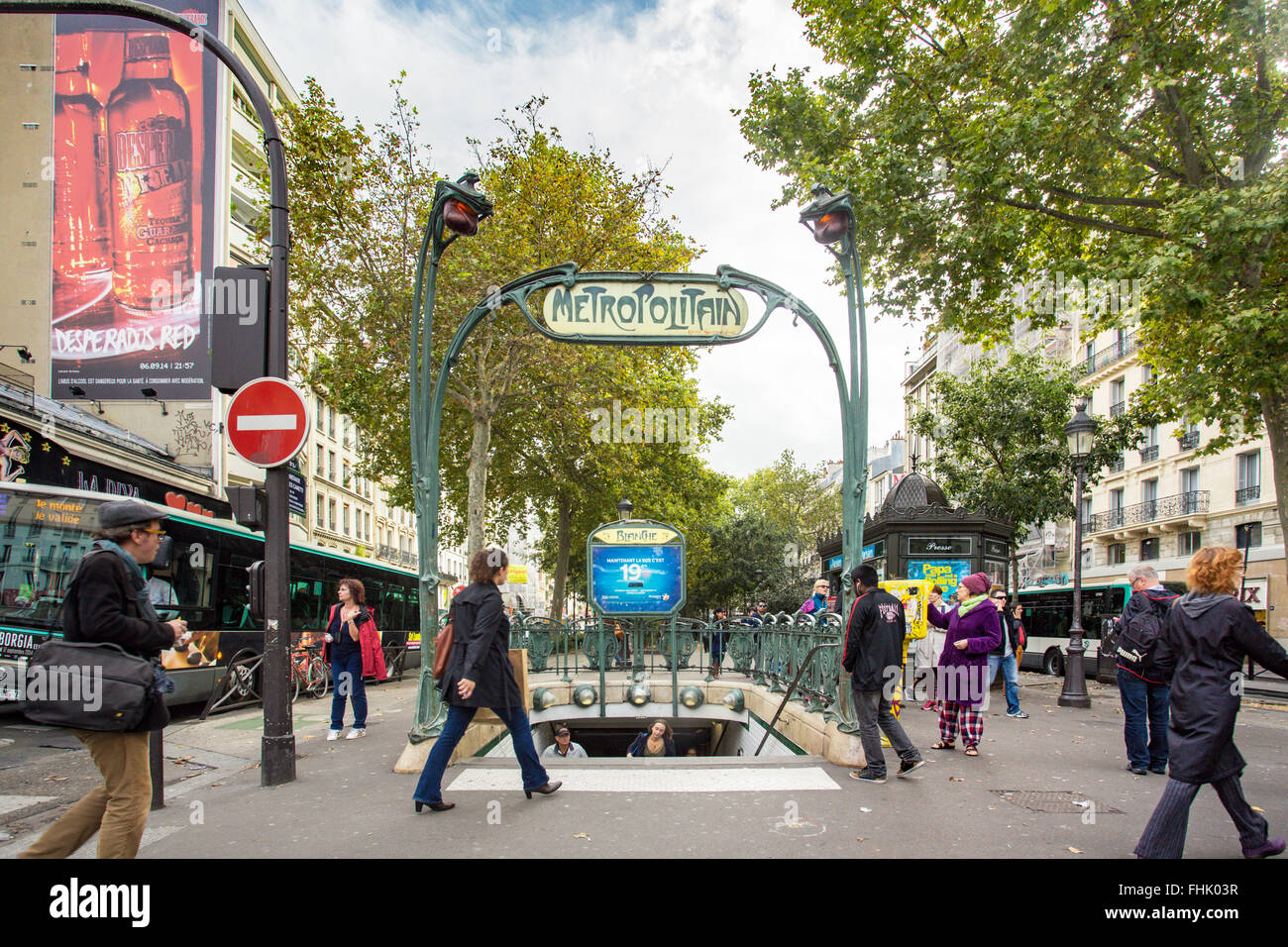 Subway entrance hi-res stock photography and images - Alamy