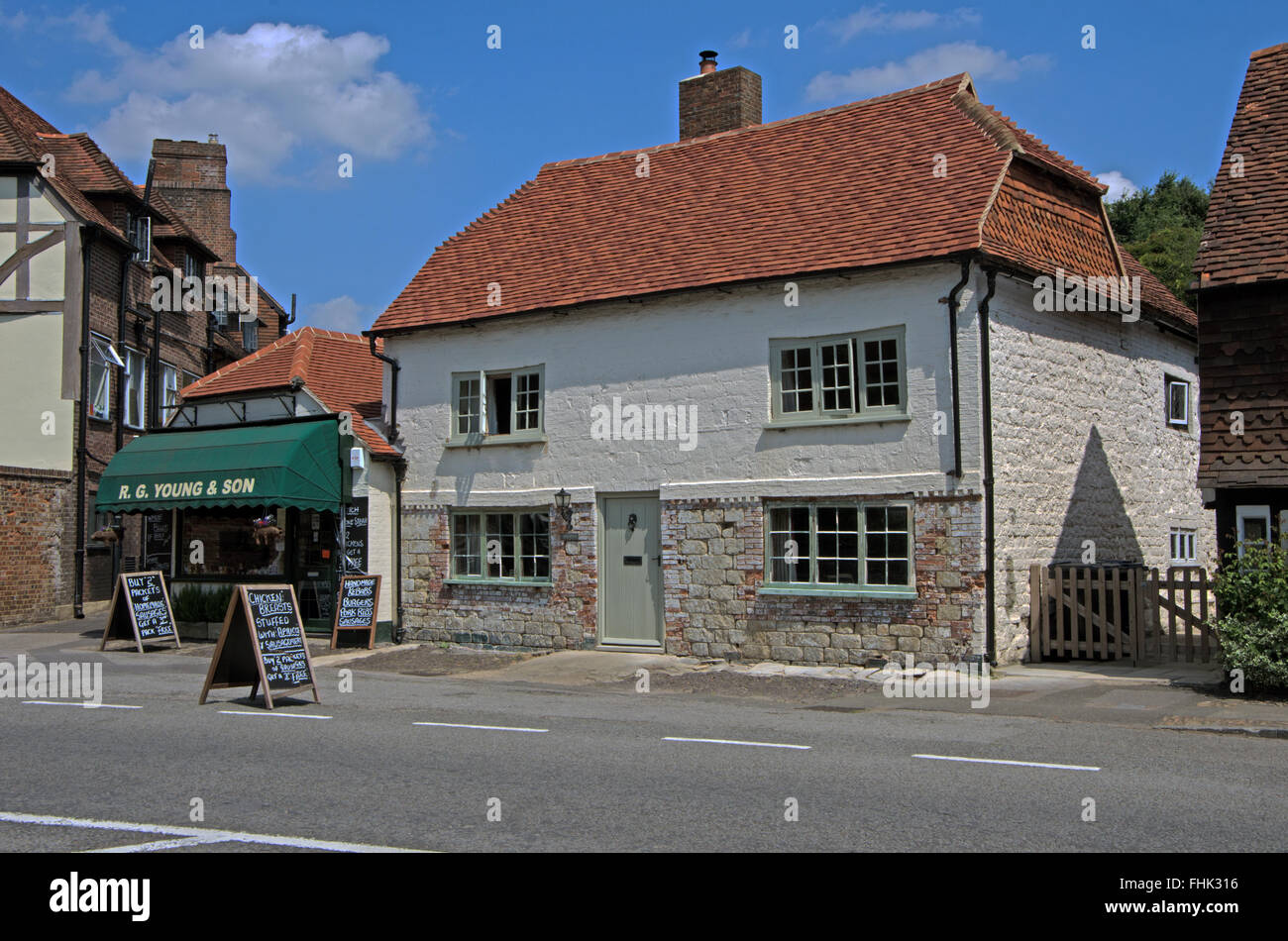 Chiddingfold hi-res stock photography and images - Alamy