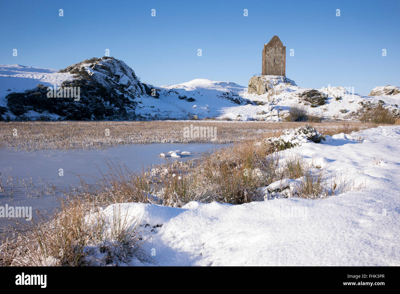 Smailholm tower the borders hi-res stock photography and images - Alamy