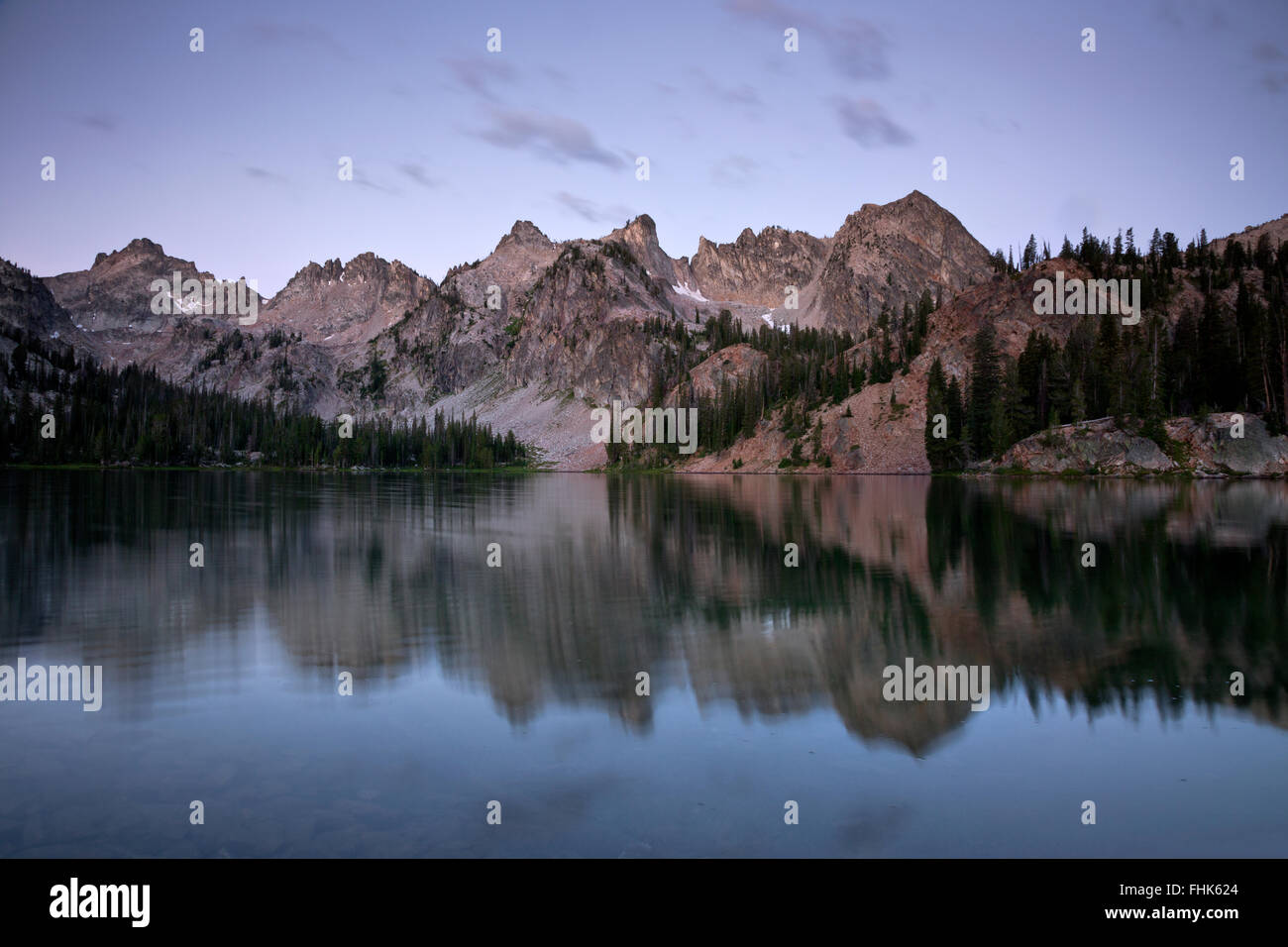 ID00439-00...IDAHO - Dawn at Alice Lake in the Sawtooth Wilderness Area ...