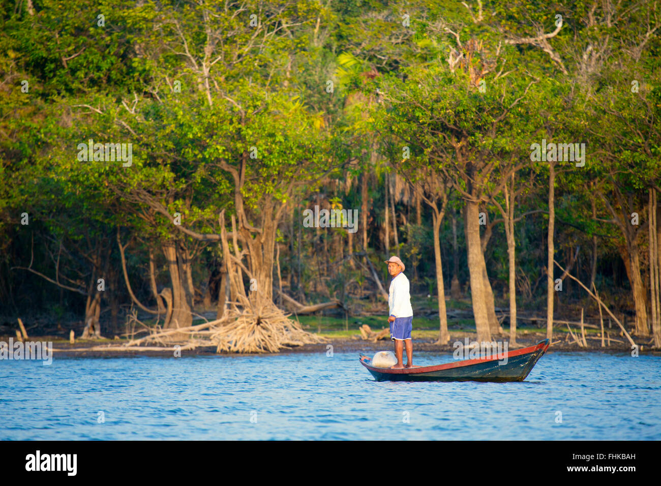 Dugout canoe amazon river hi-res stock photography and images - Alamy