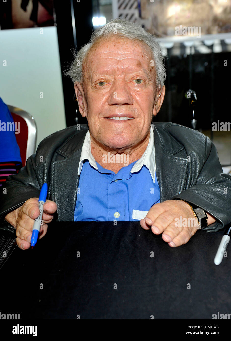 Kenny baker hi-res stock photography and images - Alamy