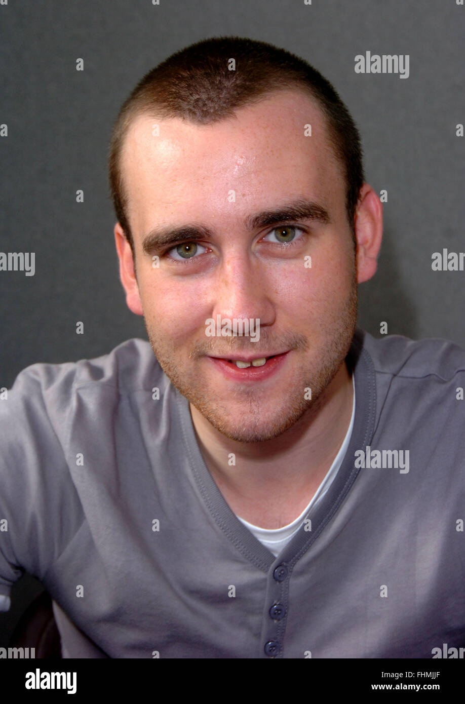 mathew lewis at collectormania 14 at the centre milton keyens 29/09 ...