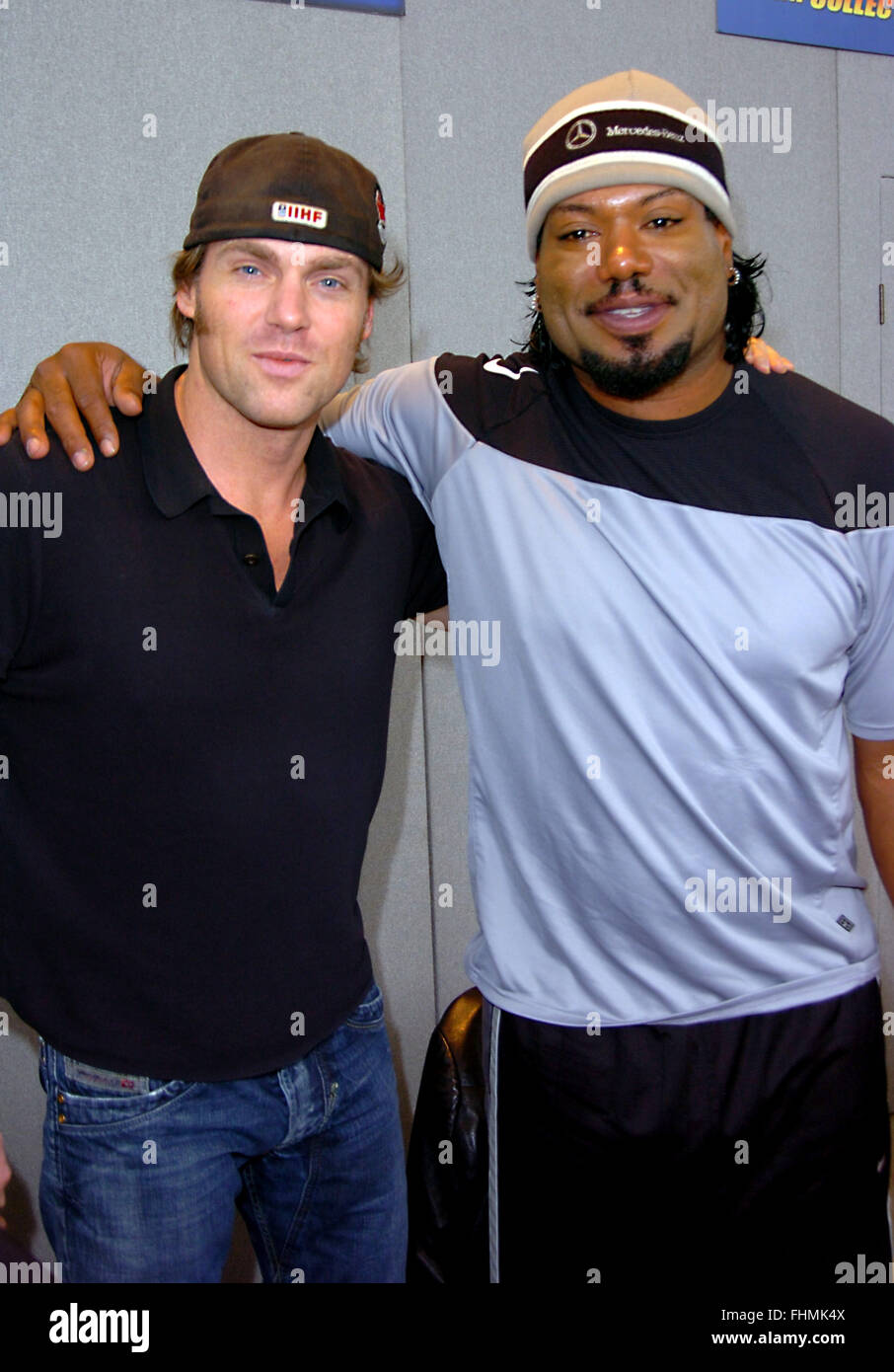 Maggie grace and ian somerhalder at collectormania milton keyenspicture ...