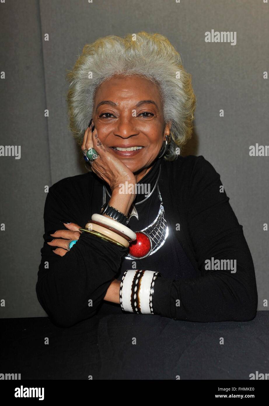 Nichelle nichols actress hi-res stock photography and images - Alamy