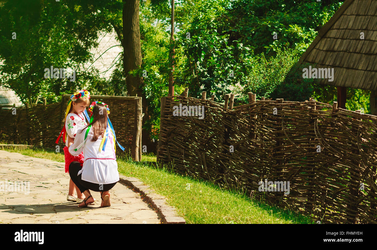 sets of Ukrainian traditional wreaths against Stock Photo - Alamy