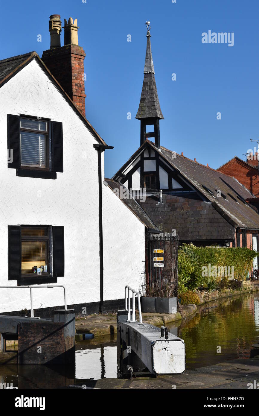 Lock and canal-side buildings on the Chester Canal Stock Photo - Alamy