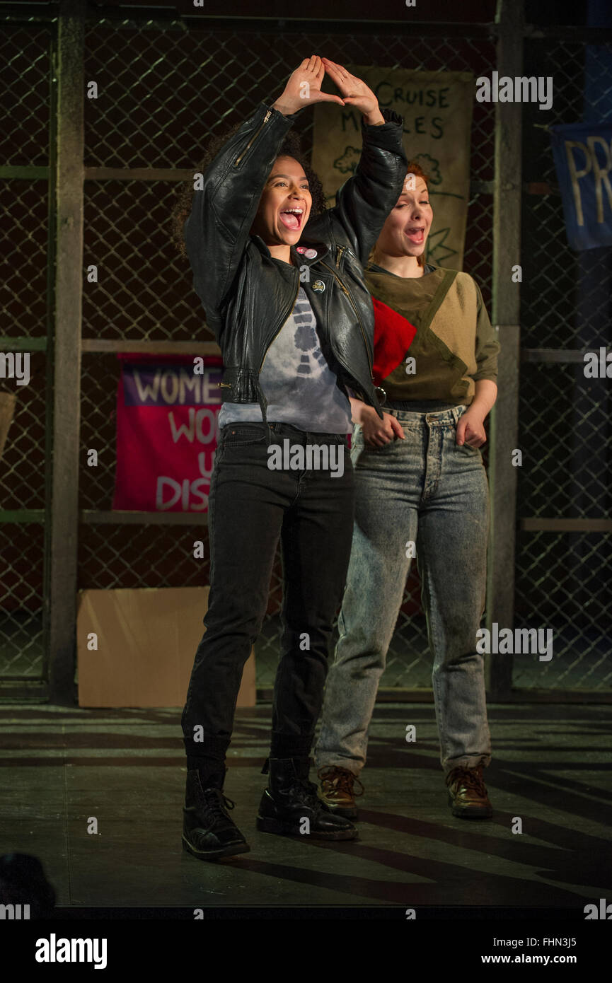 Kim raven hi-res stock photography and images - Alamy