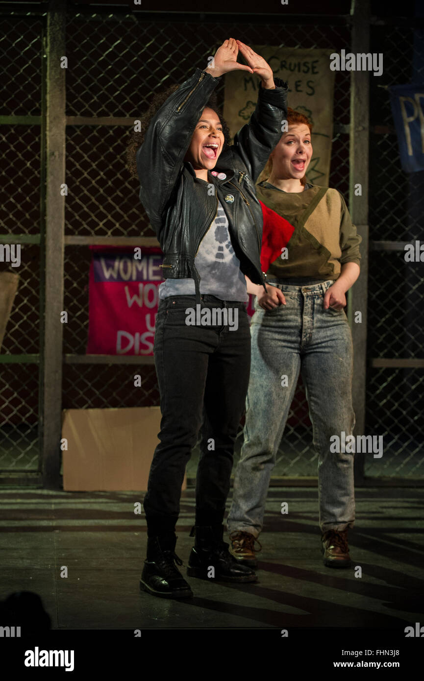 Kim raven hi-res stock photography and images - Alamy