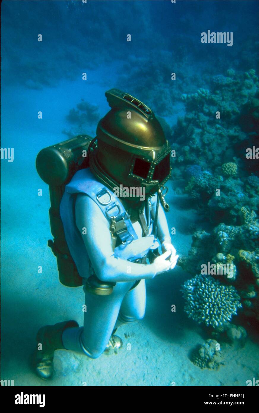 Deep Sea Diver Helmet High Resolution Stock Photography and Images - Alamy