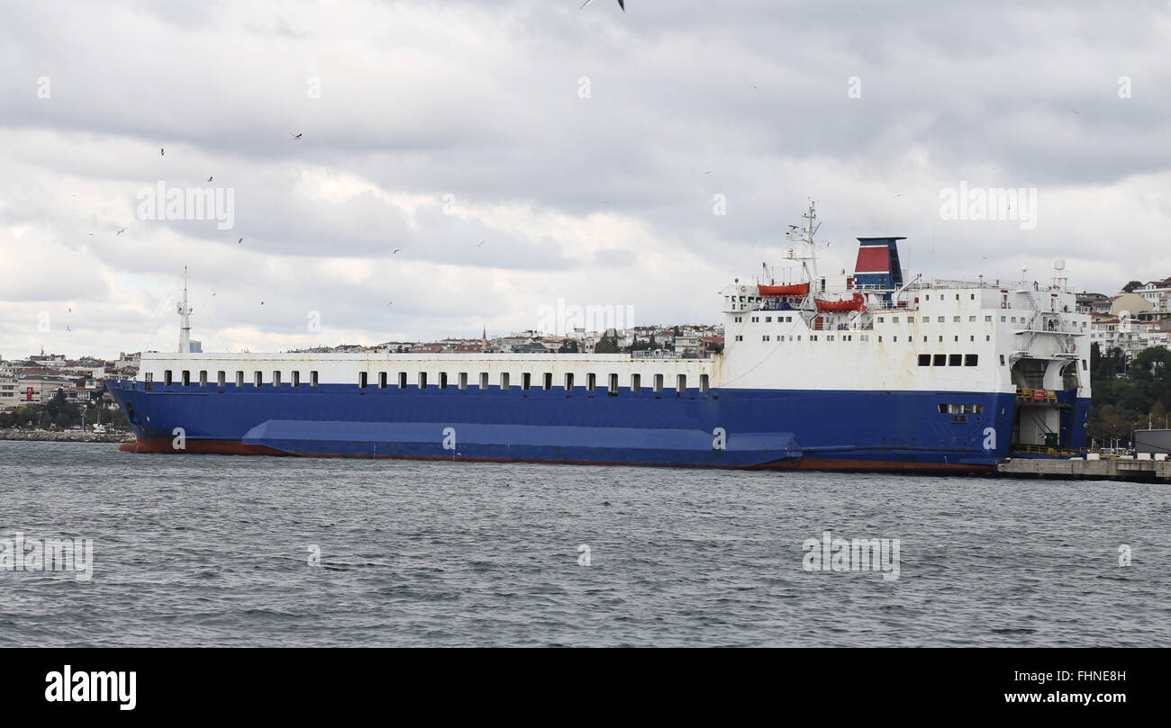 Roro car loading hi-res stock photography and images - Alamy