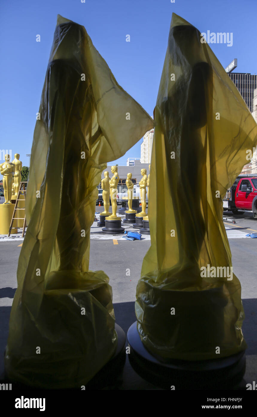 Los Angeles, California, USA. 25th Feb, 2016. Oscar statues wrapped in ...