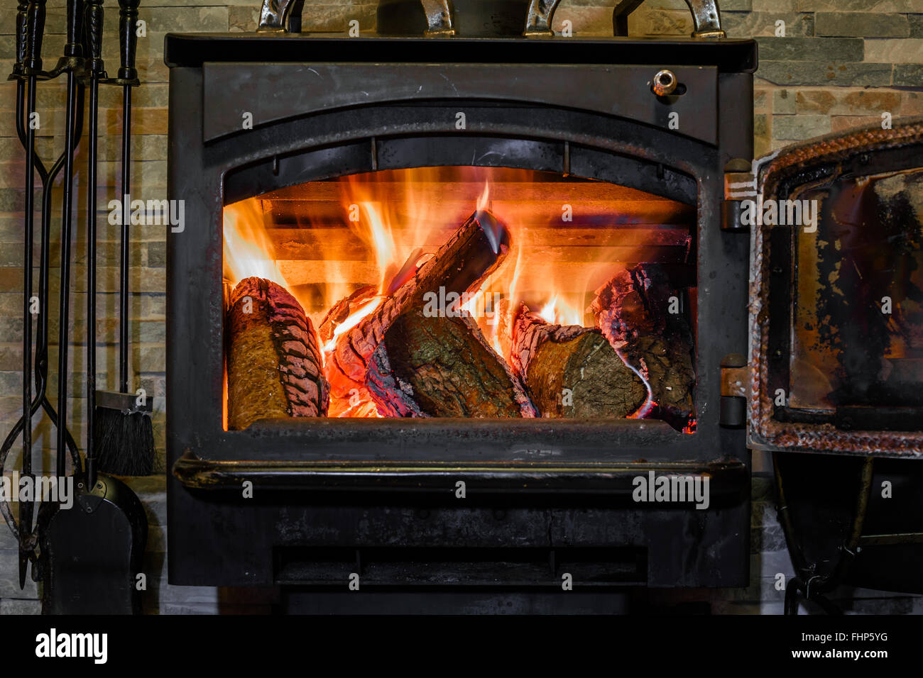 Fireplace fire hi-res stock photography and images - Alamy