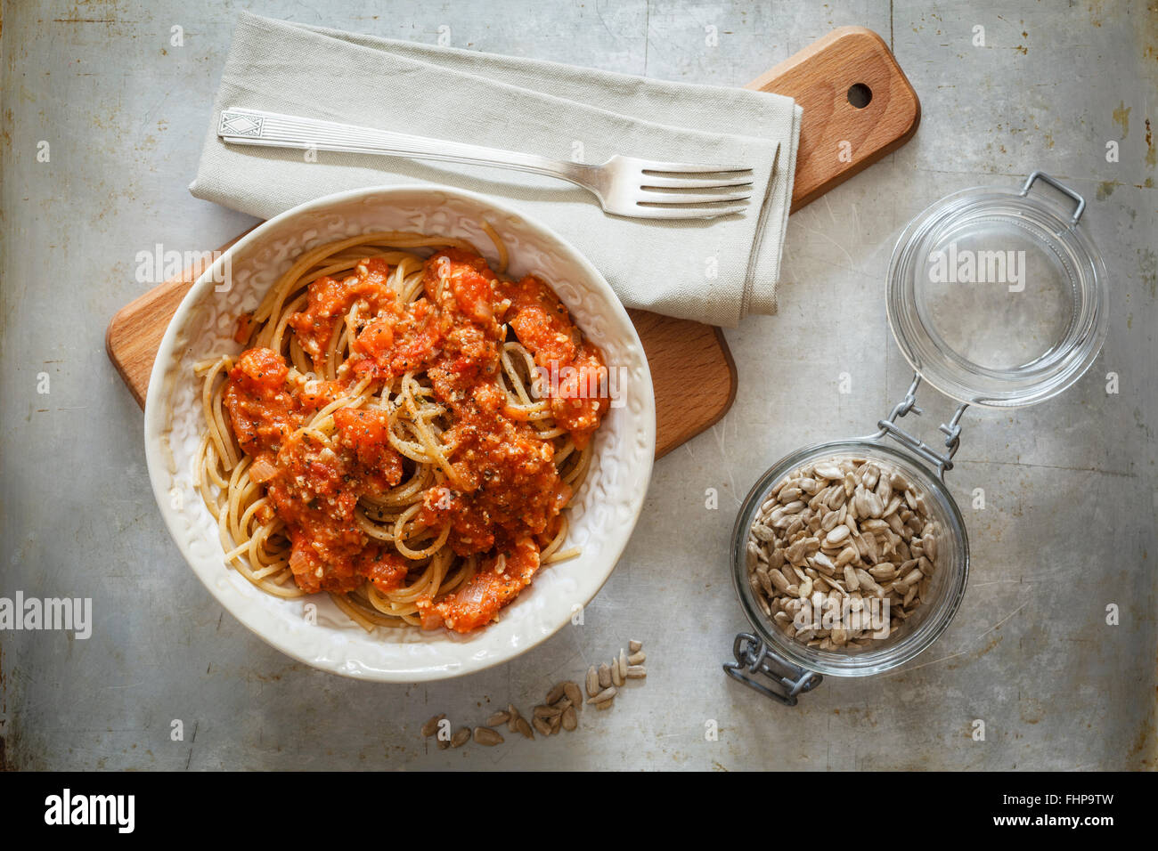 Spelt whole grain spaghetti with vegan Bolognese made of green spelt ...