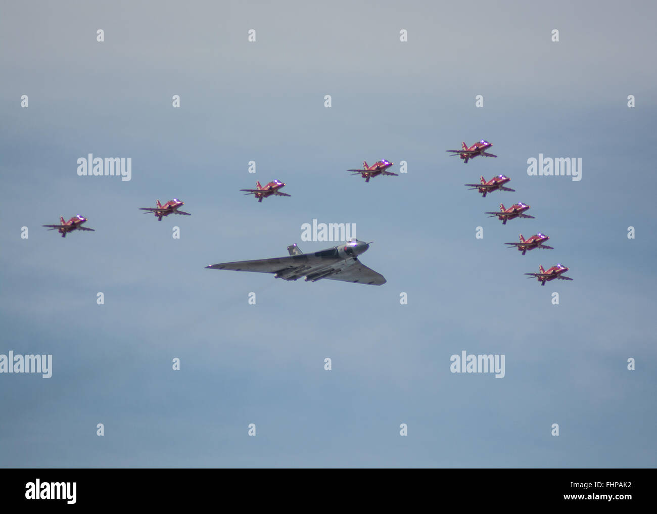 Avro vulcan bomber final farewell flyby with the RAF tred arrows at ...