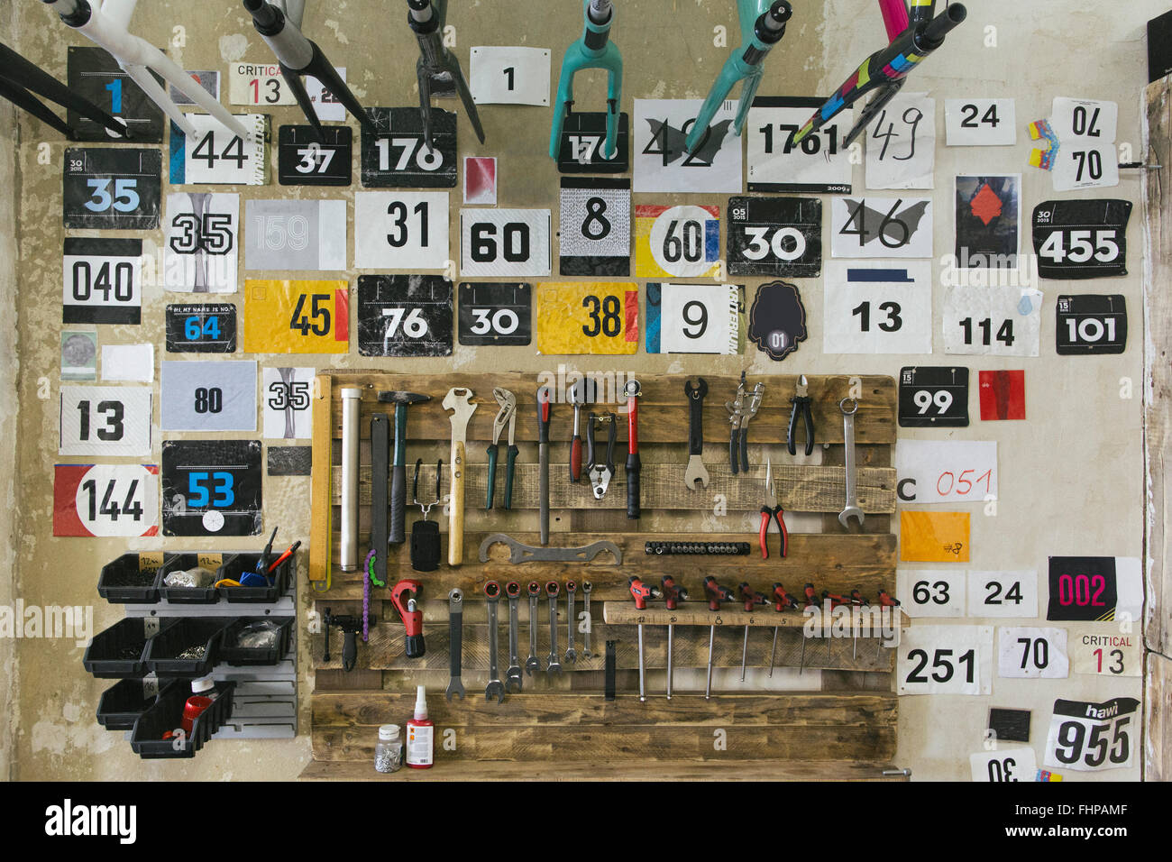 Hanging numbers hi-res stock photography and images - Alamy