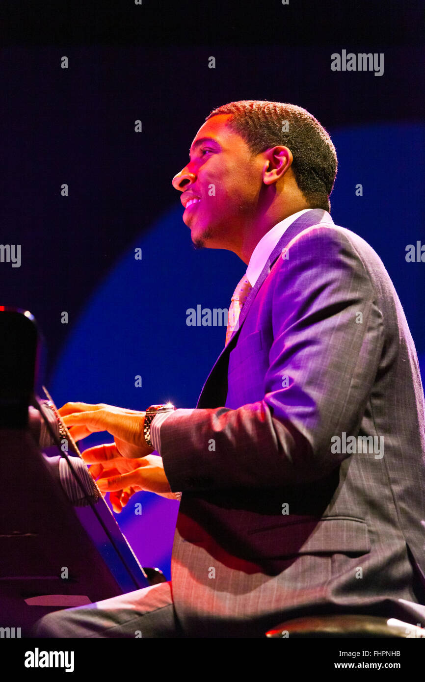 CHRISTIAN SANDS on grand piano with Geri Allen and the Errol Garner ...