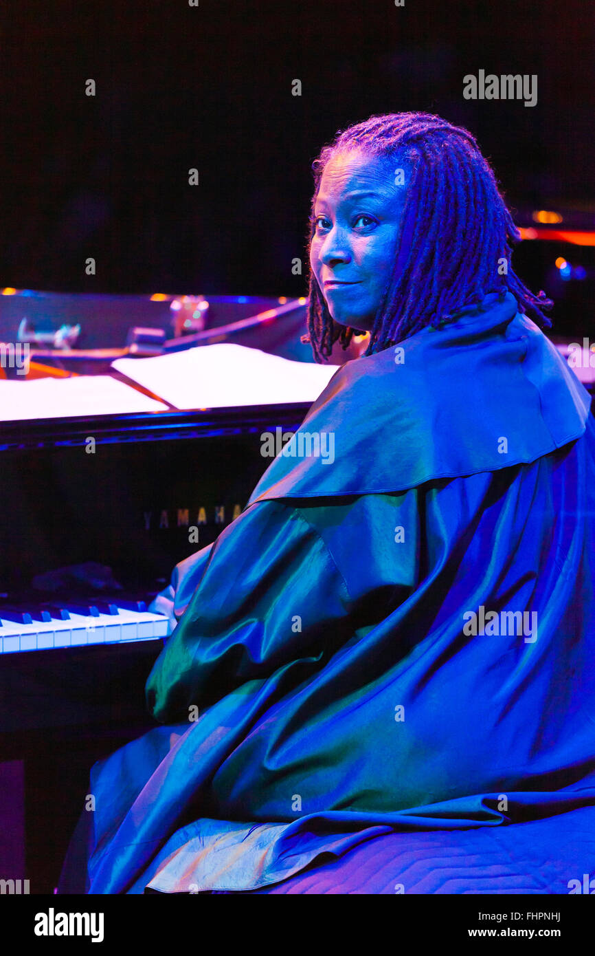 Geri Allen plays piano and sing with the Errol Garner Project ...