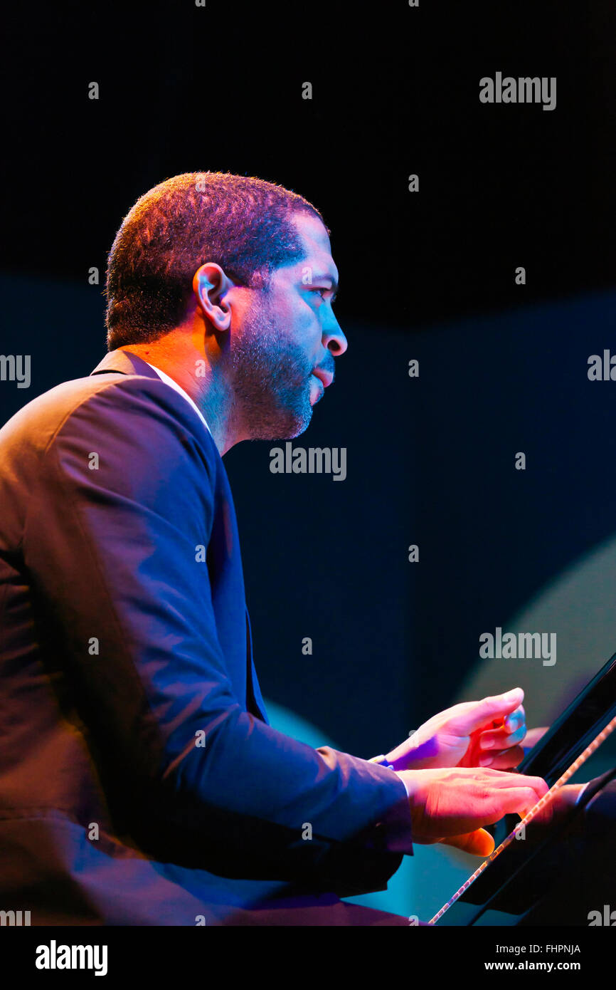 JASON MORAN on grand piano with Geri Allen and the Errol Garner Project ...