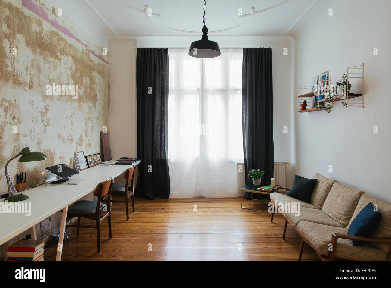 Retro style home office Stock Photo - Alamy