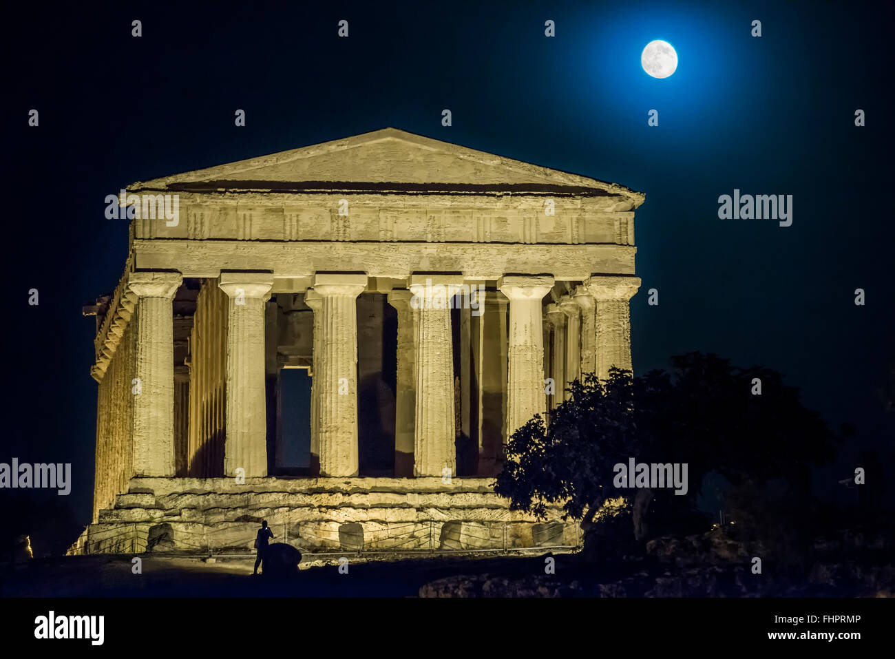 Statue agrigento museum hi-res stock photography and images - Alamy