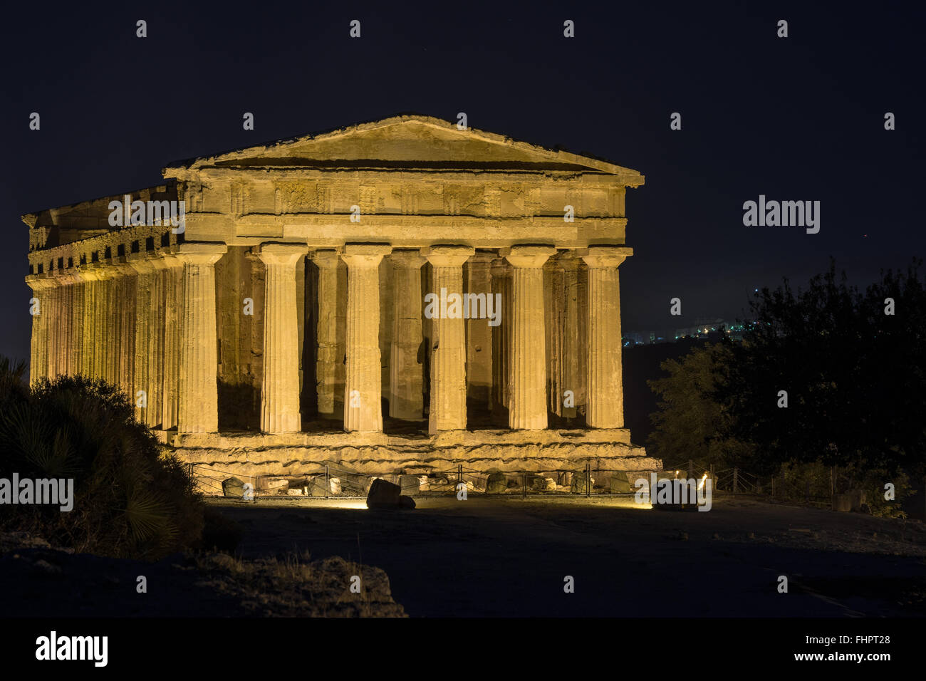 Temples of agrigento hi-res stock photography and images - Alamy