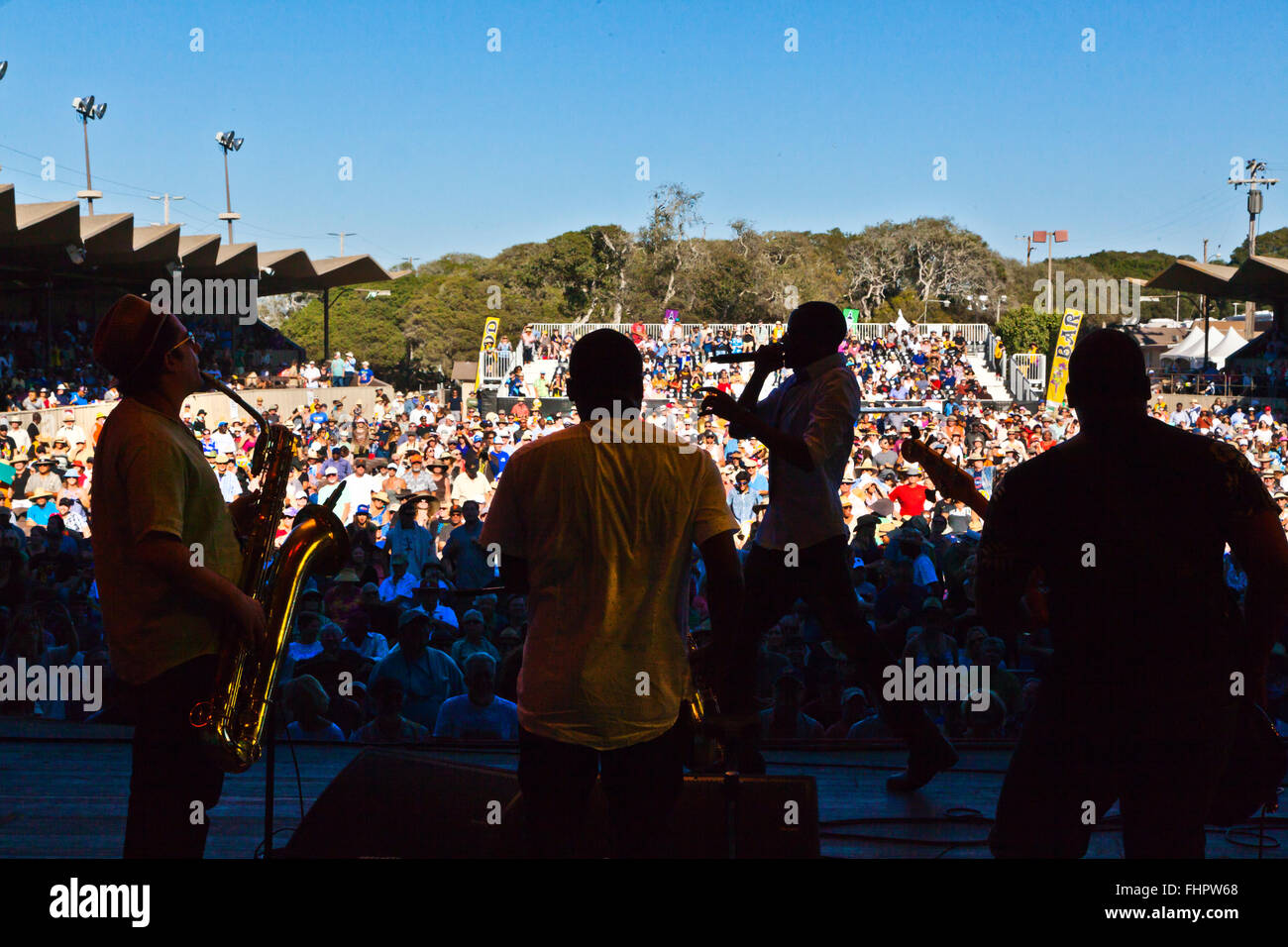 New orleans jazz festival crowd hi-res stock photography and images - Alamy