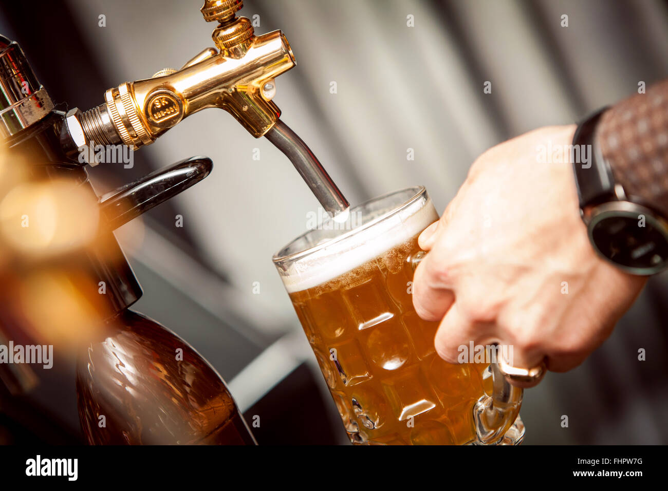 Beer pump hi-res stock photography and images - Alamy
