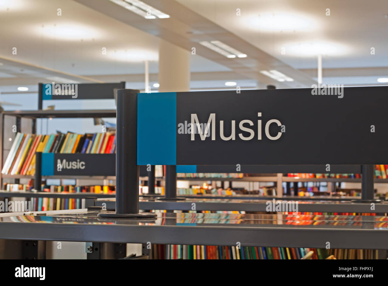 Library music section hi-res stock photography and images - Alamy