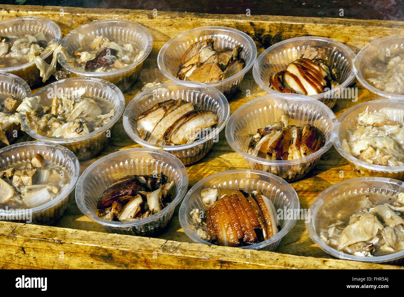 Puyang, Puyang, CHN. 26th Feb, 2016. 2000 people from the hometown of ...