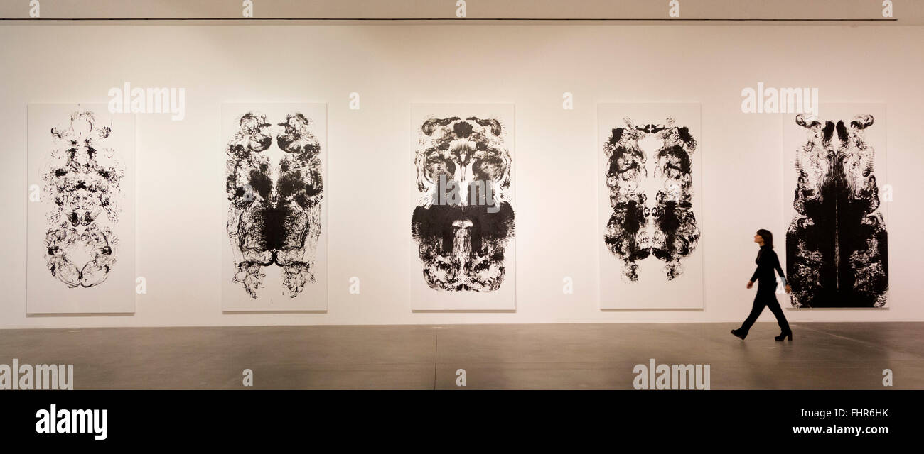 Artist mark wallinger hi-res stock photography and images - Alamy