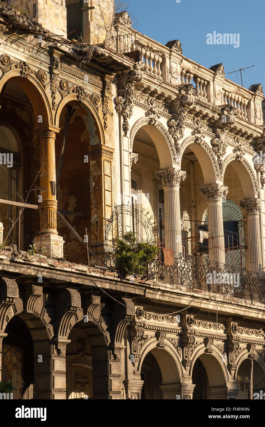 Colonial buildings along the streets in Havana Cuba Stock Photo - Alamy