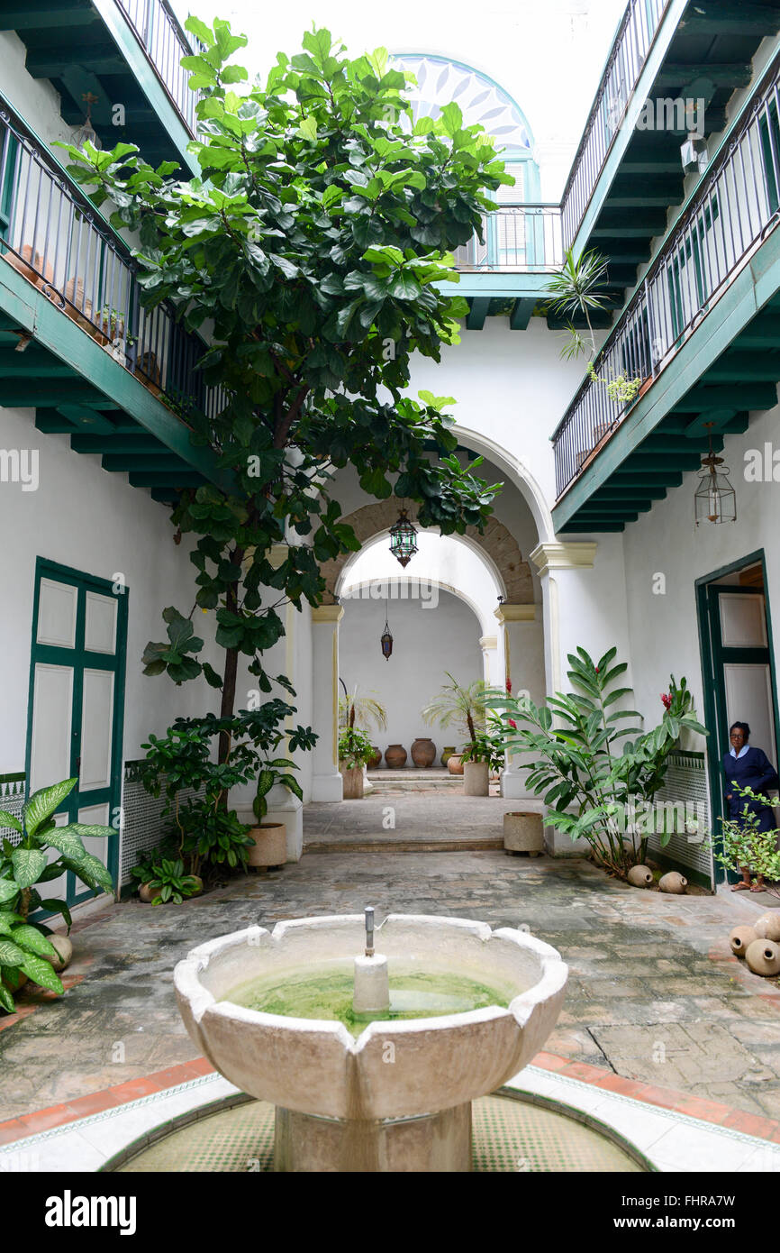 Patio city havana cuba hi-res stock photography and images - Alamy