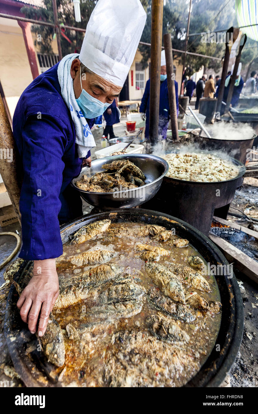Puyang, Puyang, CHN. 26th Feb, 2016. 2000 people from the hometown of ...