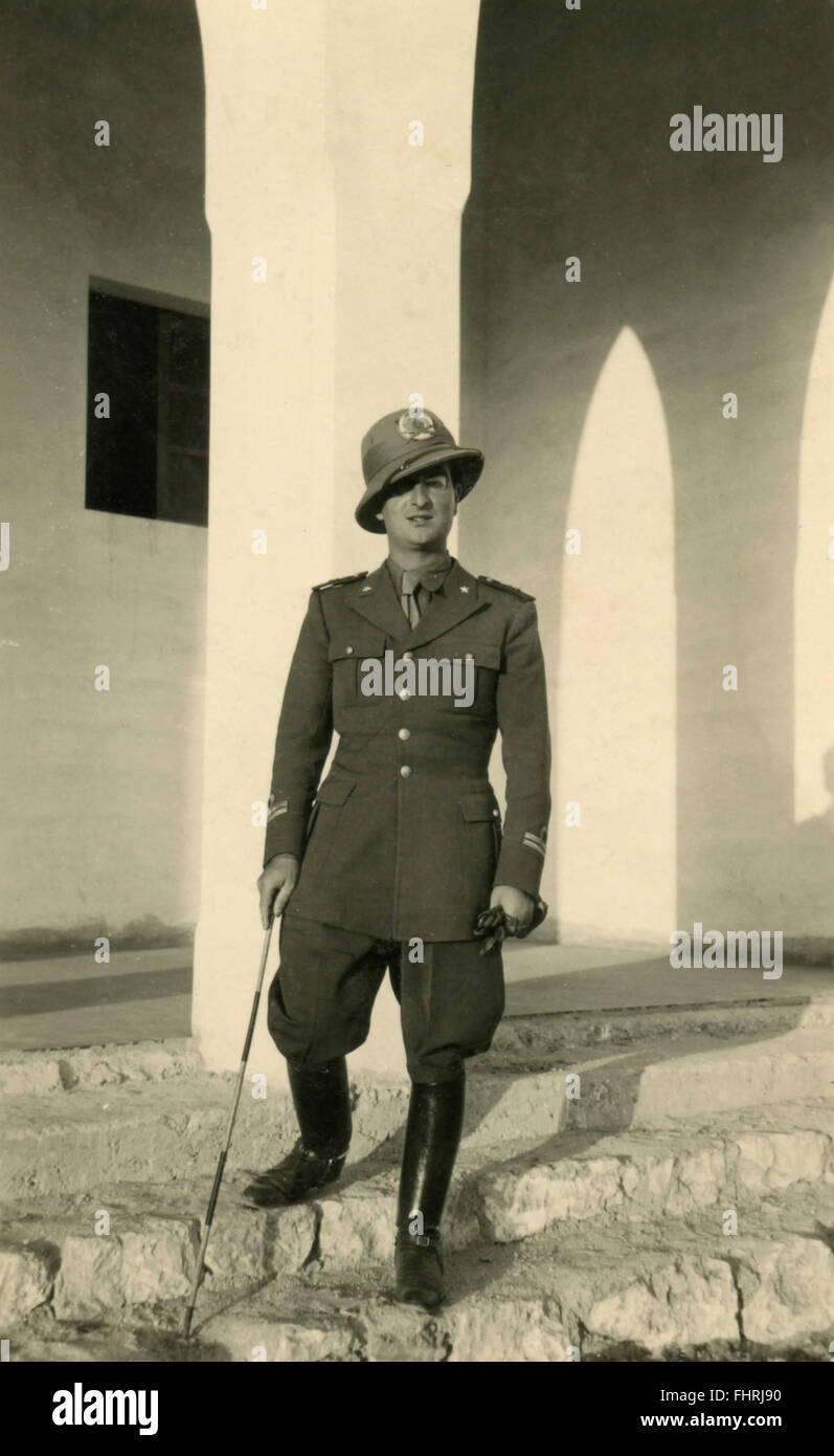 Colonial soldier uniform hi-res stock photography and images - Alamy