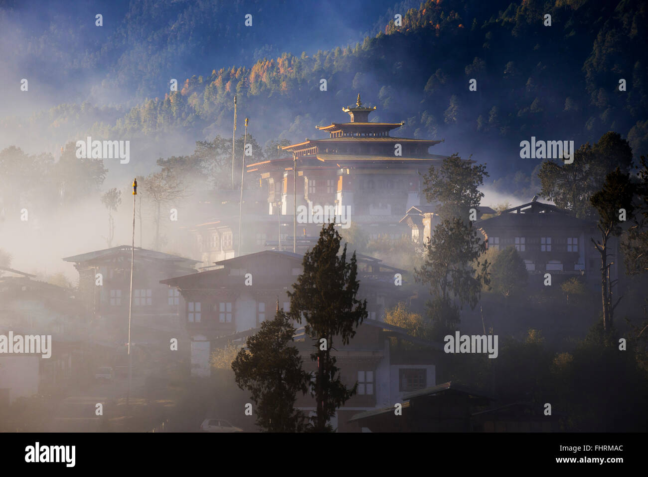 Gangtey Monastery, Dzong of Gangtey, Phobjikha Valley, Himalayas ...
