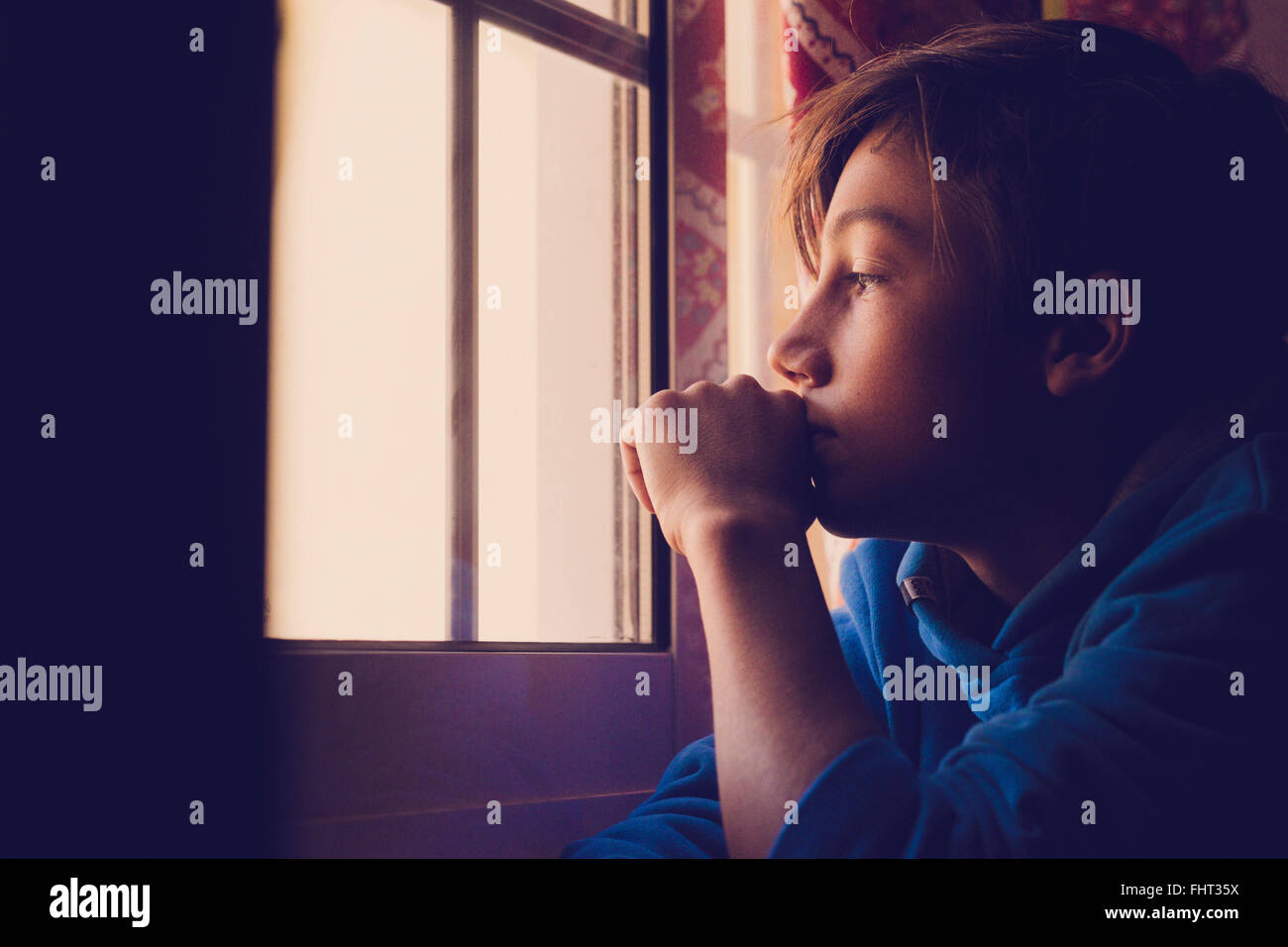 Child Sad Window Stock Photos & Child Sad Window Stock Images - Alamy