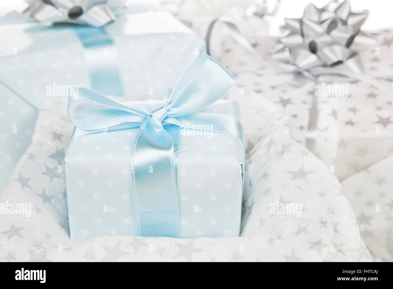 Silver wrapped gifts hi-res stock photography and images - Alamy