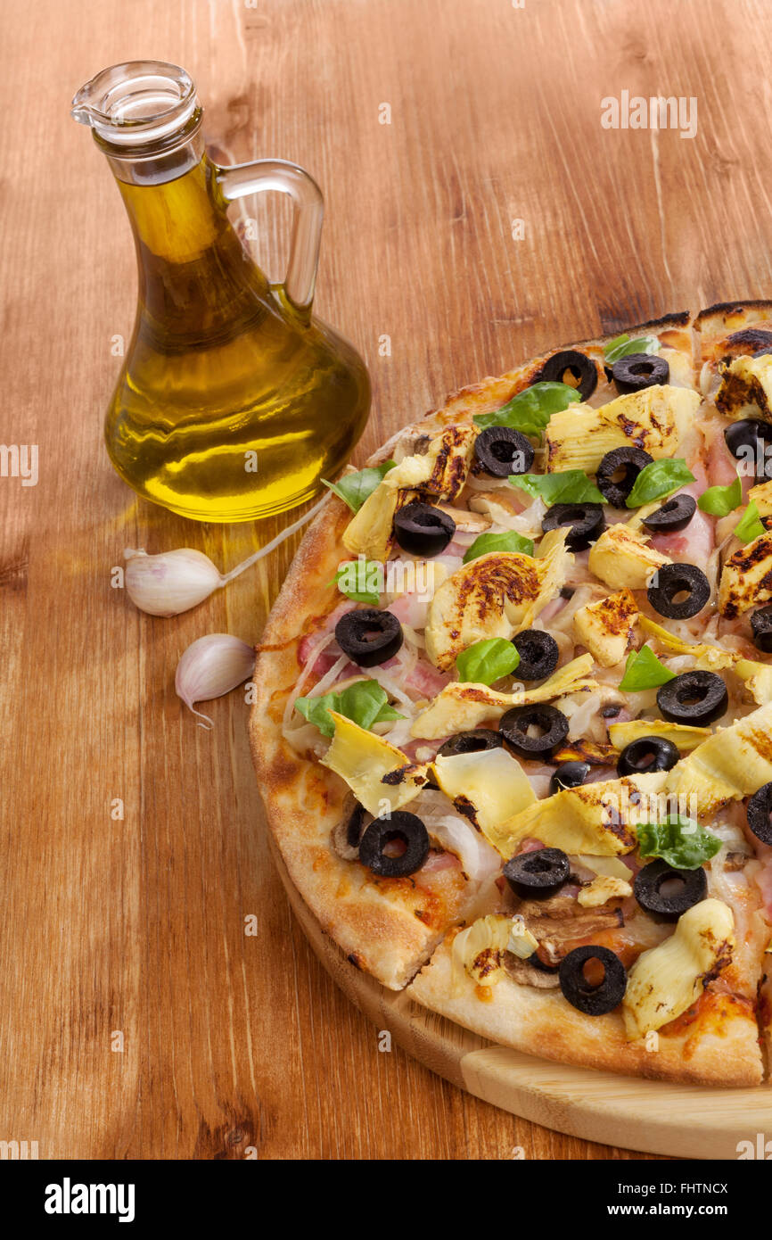 Culinary pizza eating Stock Photo - Alamy