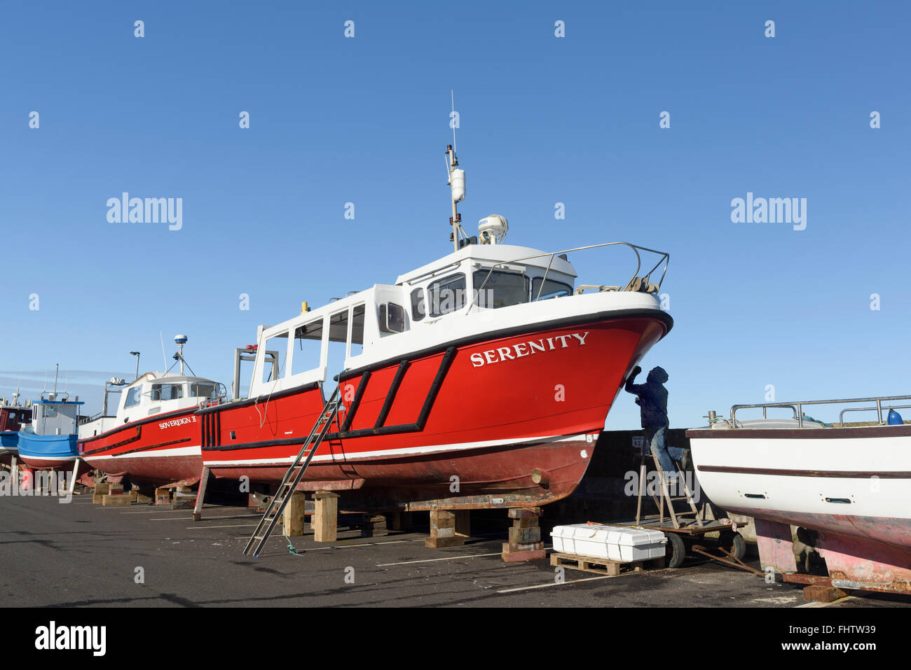 Seahouses hi-res stock photography and images - Alamy