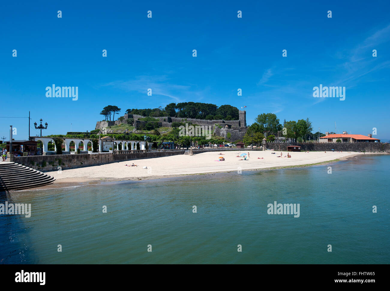 Monterreal castle baiona pontevedra galicia hi-res stock photography ...