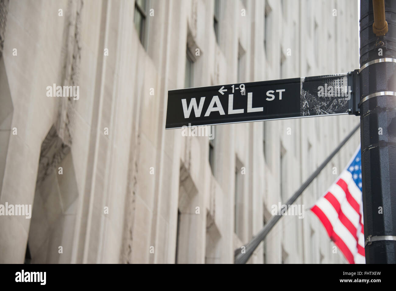 Sign on the Wall Street Stock Photo - Alamy