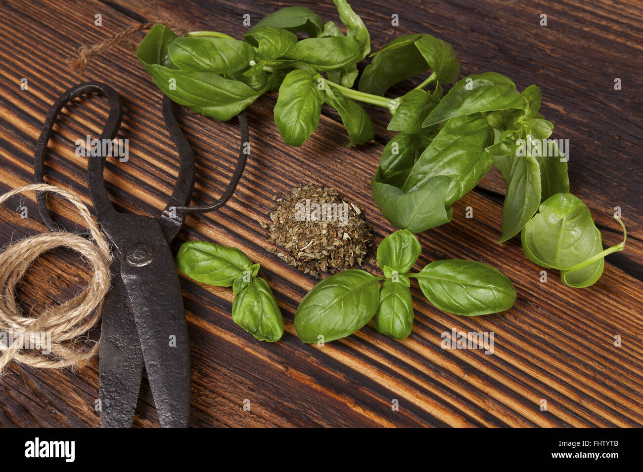 Basil, Aromatic culinary herbs Stock Photo - Alamy