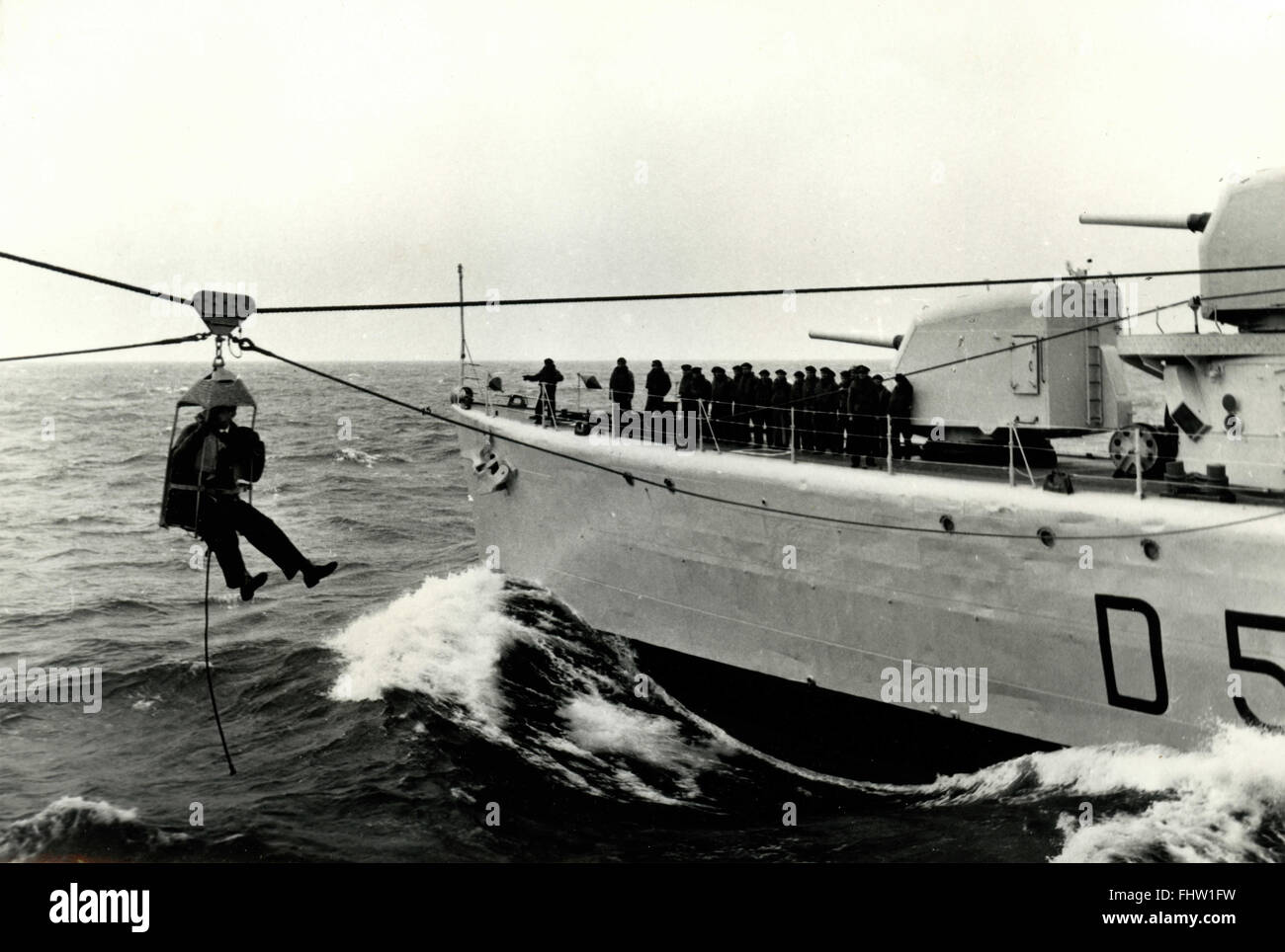 One ship hi-res stock photography and images - Alamy