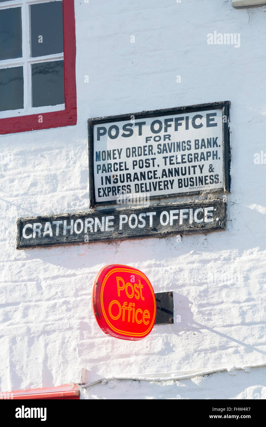 Post office signs hi-res stock photography and images - Alamy